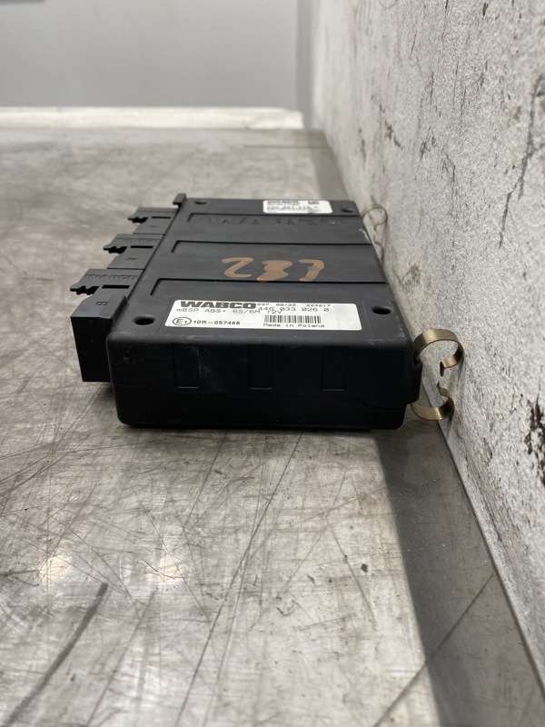 Used 2023 Freightliner Cascadia 126 ABS Modulator Valve for sale | Dorr ...